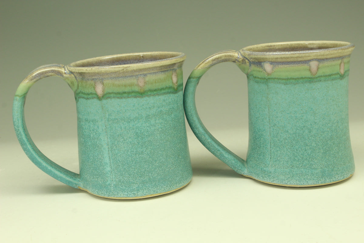 A Pair of large ceramic mugs with large Handle (20oz) – Hodaka Pottery